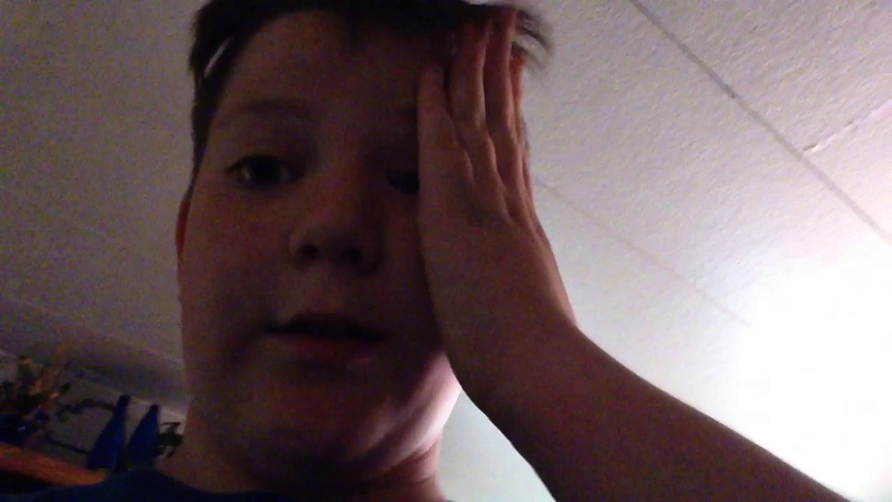 Cat Flies Off Ceiling Fan - YouTube