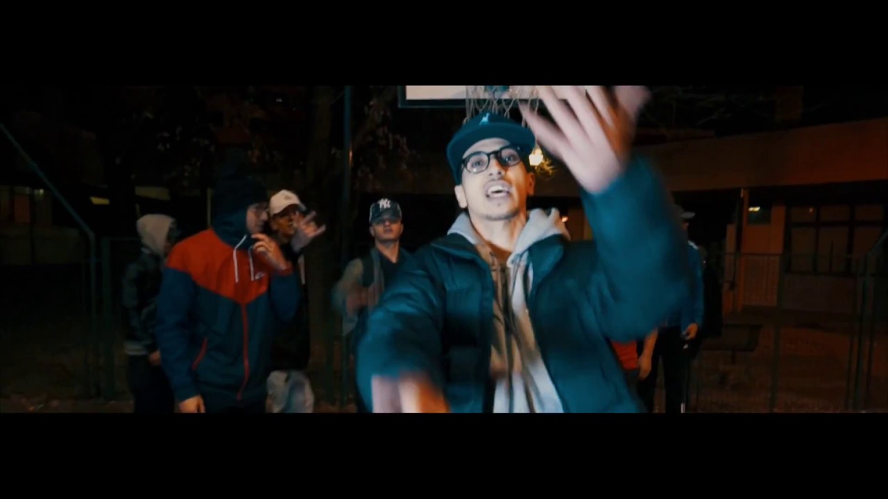 Mr.Yax - FINTI - Ft. Mula Tarantino (prod. MINE) (STREET VIDEO) - YouTube