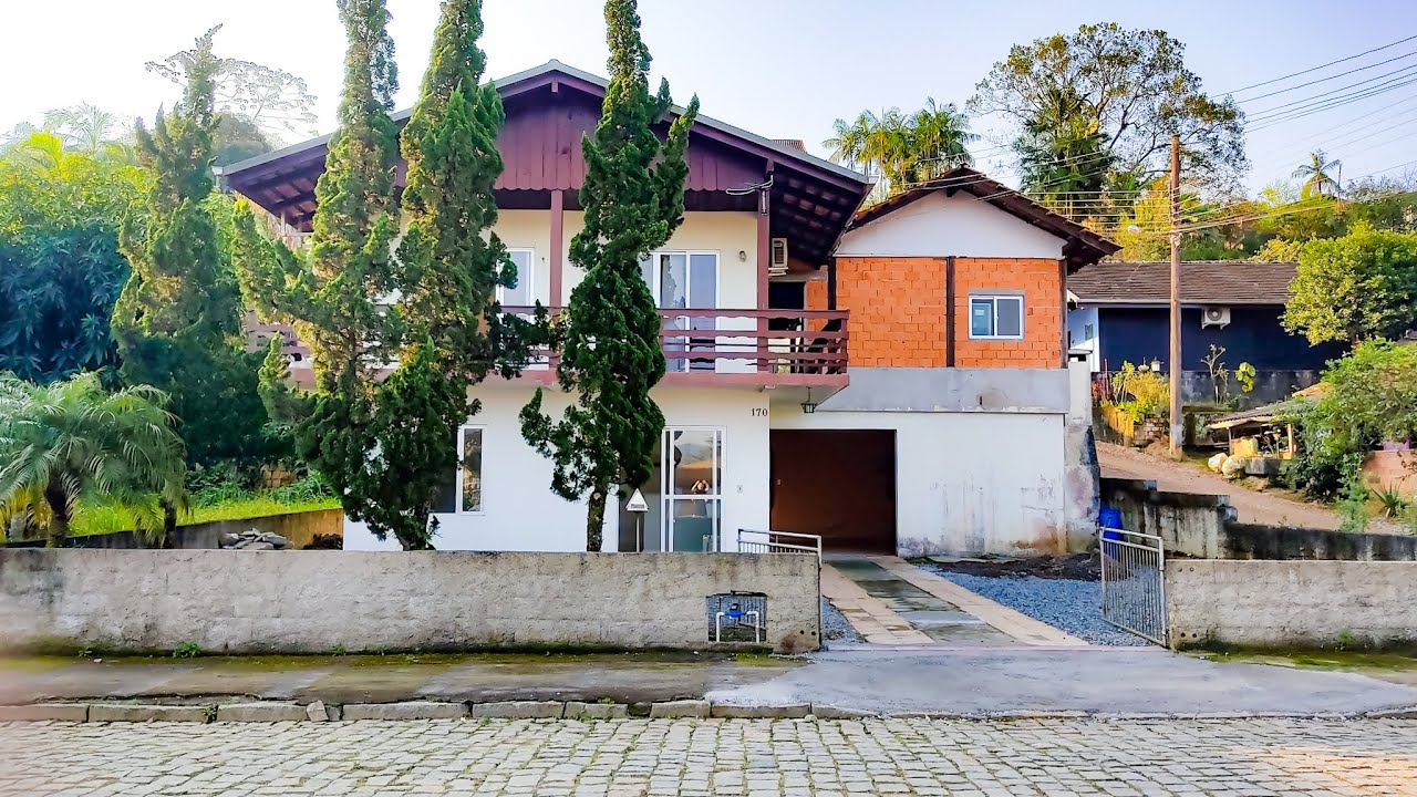 Casa no Centro de Pomerode com 4 quartos, 239 m², à venda por R$ 399. ...