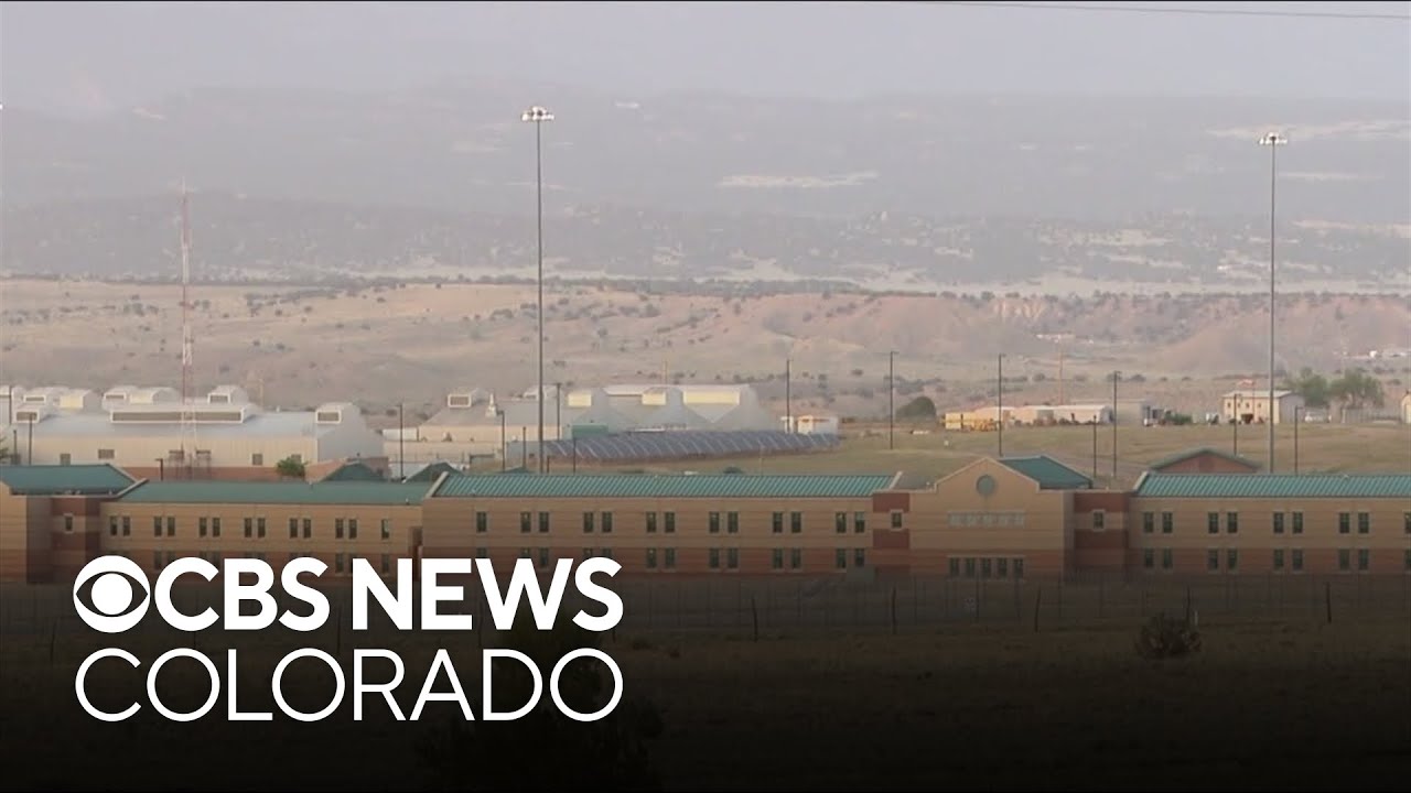 Inmate dies at federal prison in Colorado - YouTube