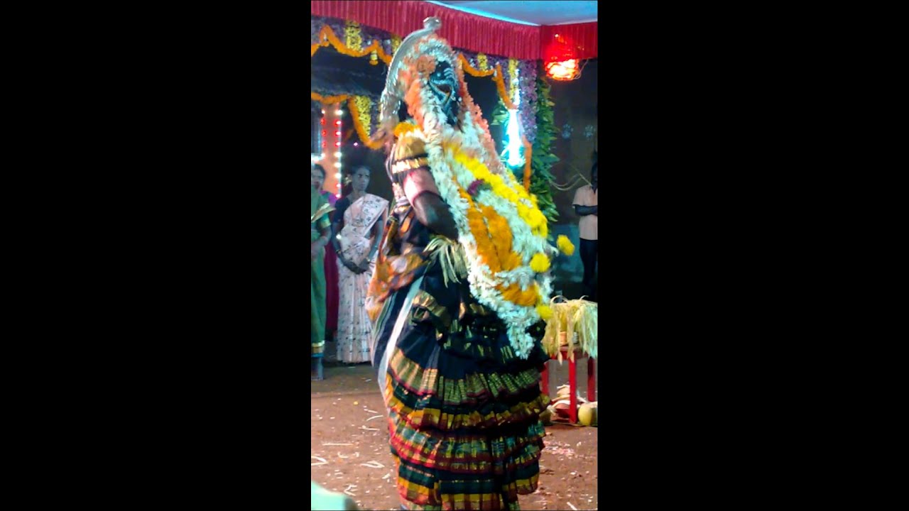 MANTHRA DEVATHE KOLA - YouTube