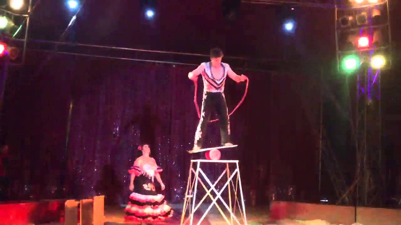 Courtney Brothers Circus - YouTube