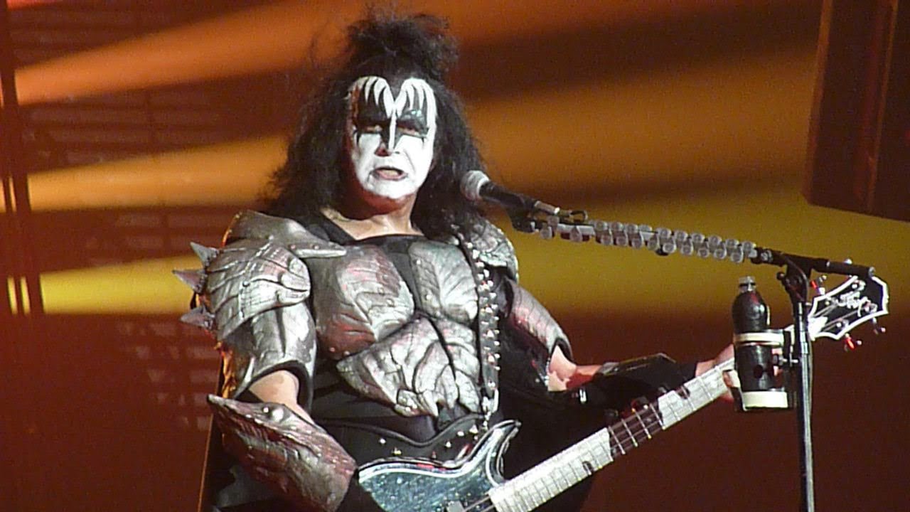 Kiss - War Machine, Live at Manchester Arena, Manchester England, 12 ...