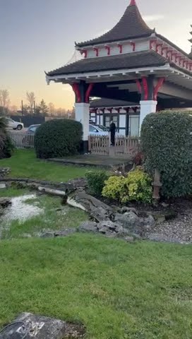 Chinese Garage Beckenham #uk - YouTube