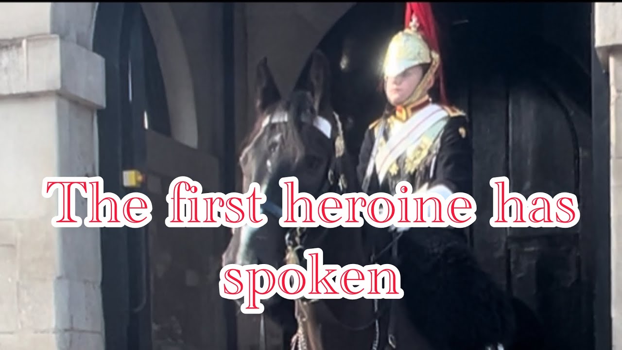 The first female guard got angry because of the tourist - YouTube