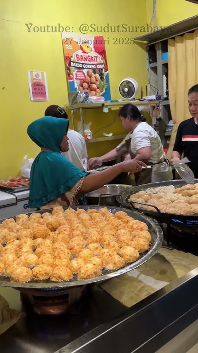 Bakso Goreng Ayam Bangkit pasar,kota Malang | Bangkit Chicken Fried Meatballs Oro-oro dowo ...
