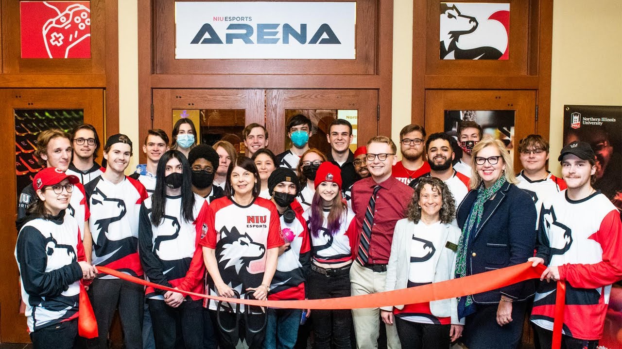 NIU’s New Esports Arena Open to All Students - YouTube