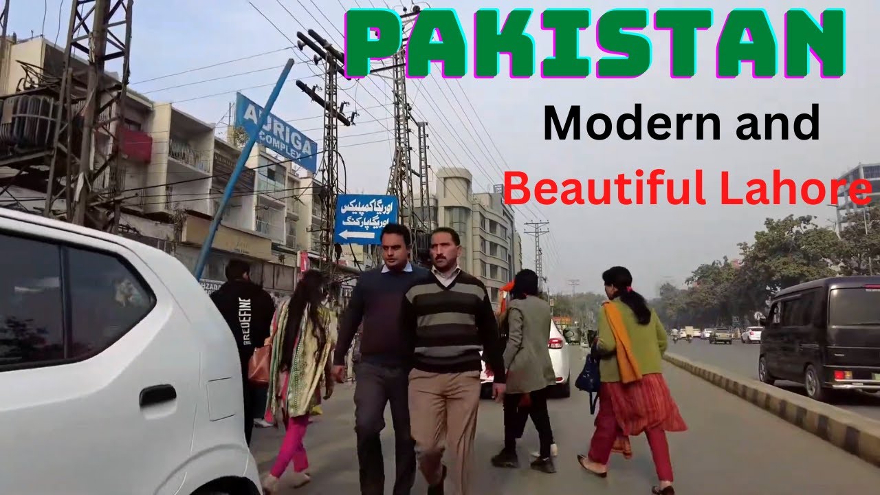 Walk in Beautiful and Amazing Part of Gulberg Lahore-Travel in Pakistan ...
