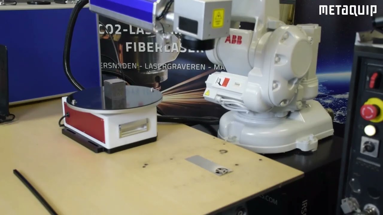 Fiber laser engraving on robotic arm - YouTube