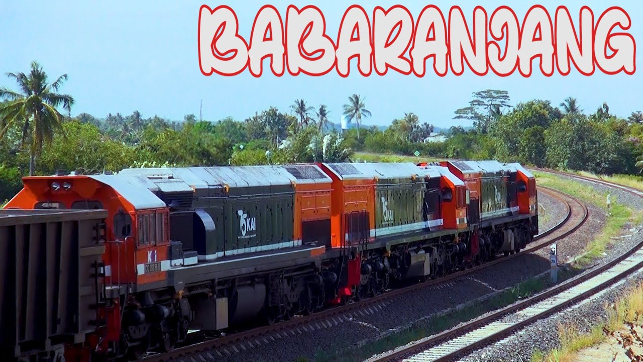 Kereta Api Batu Bara Rangkaian Panjang (BABARANJANG) Dengan 3 Lokomotif ...