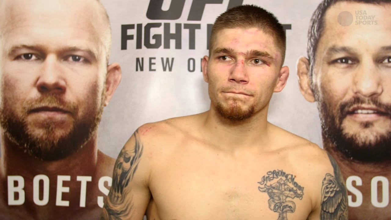 Jake Collier gets finally gets that first UFC win - YouTube