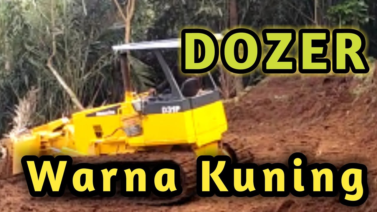 Dozer komatsu warna kuning sedang mengeruk dan meratakan tanah - YouTube
