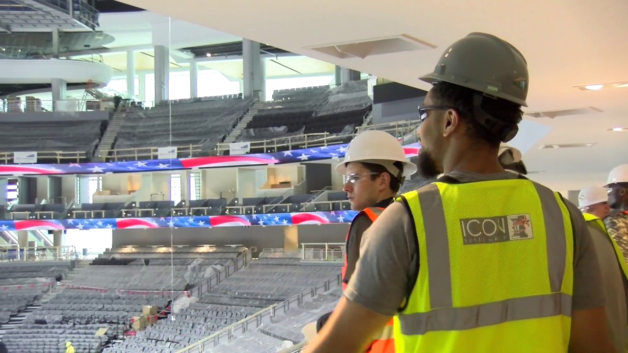 Marquette Basketball Players Tour New Milwaukee Arena - YouTube