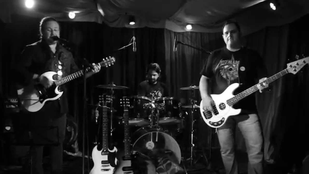 3 in Trio - Promo - YouTube