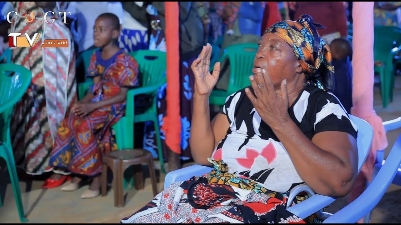 Praise And Worship at COGT MASUMBWE HEMA LA UKOMBOZI wewe ni BWANA ...