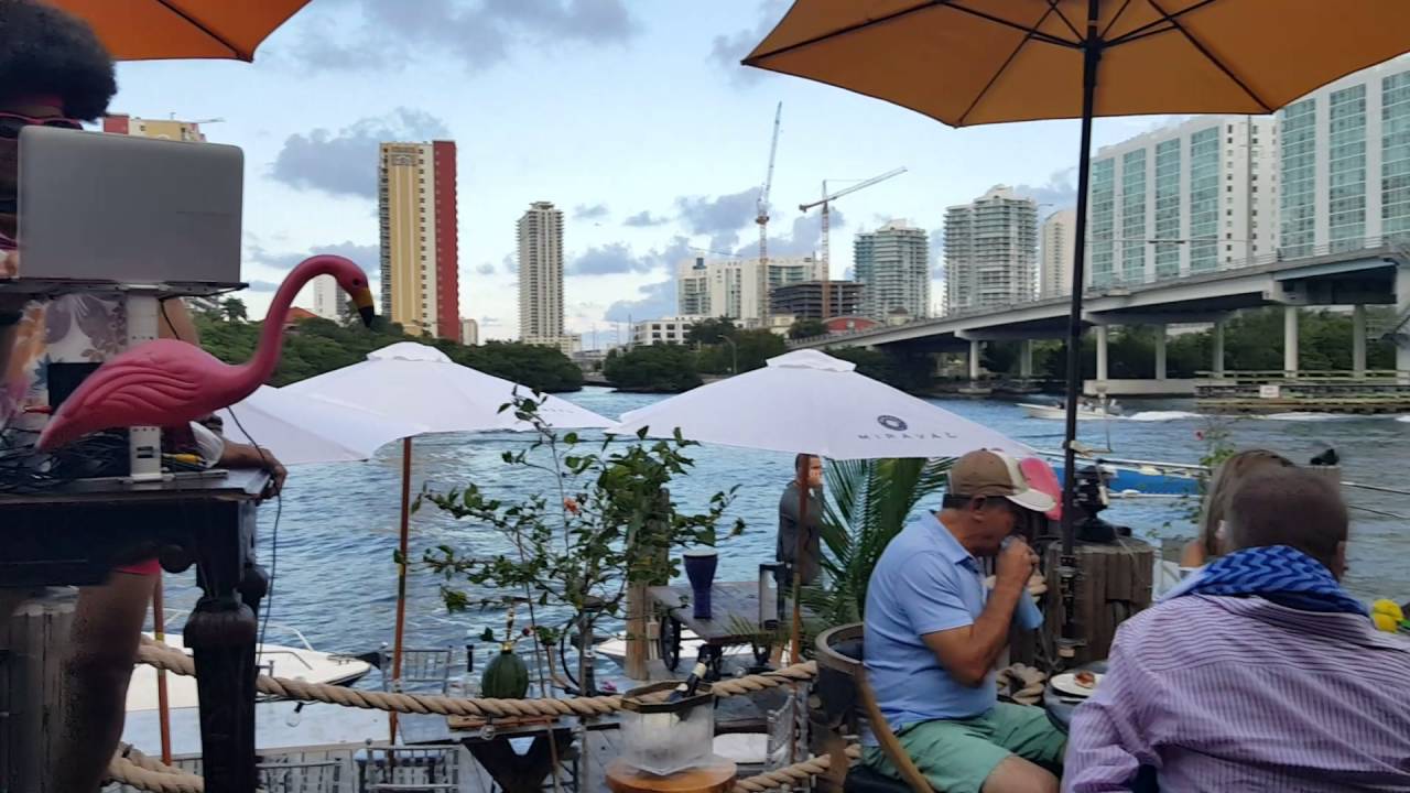 Lique waterfront restaurant Miami www.villavalentina.realtor ...