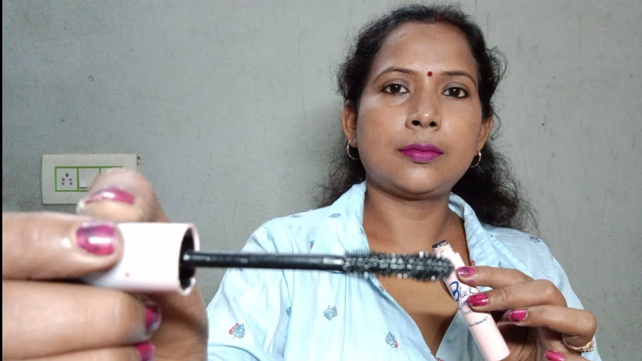 ASMR Doing Your Face Makeup ln 1 Minute 💄💋 - YouTube