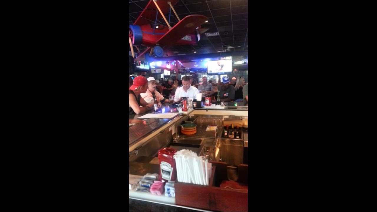 Sign language bar fight - YouTube