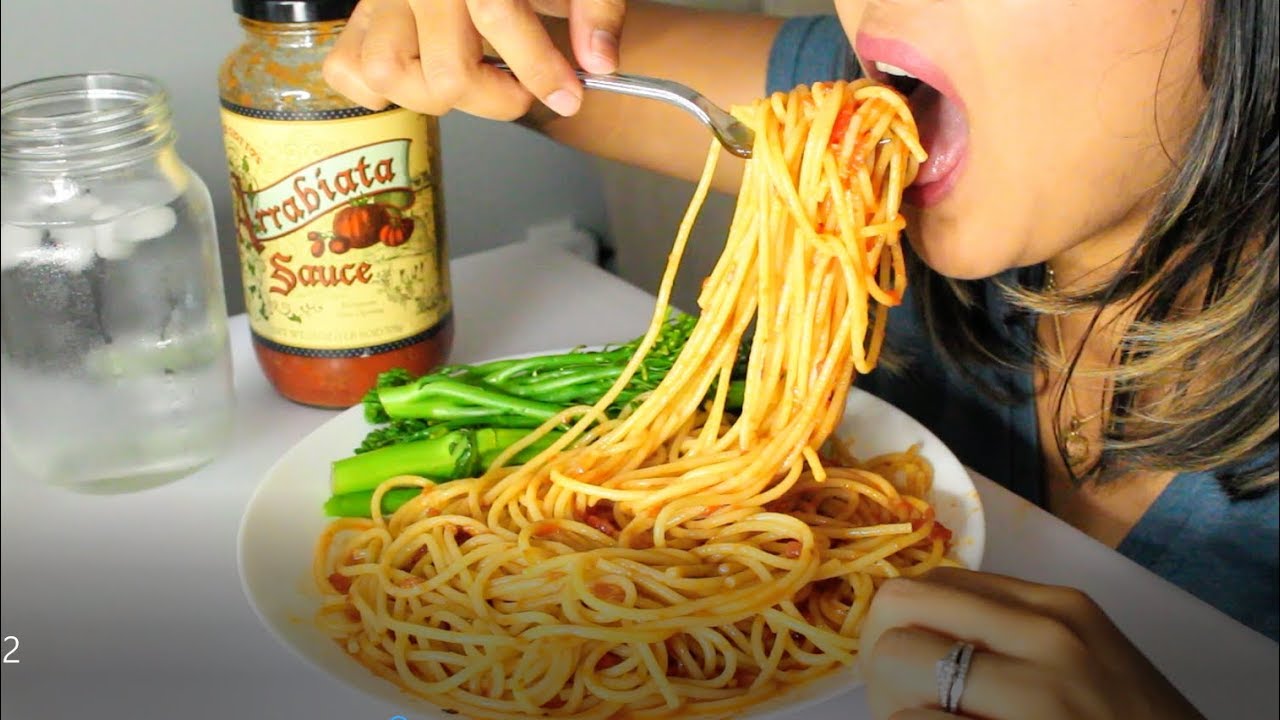 ASMR: Spaghetti Arrabiata *SLURPING EATING SOUNDS* Trader Joe's - YouTube