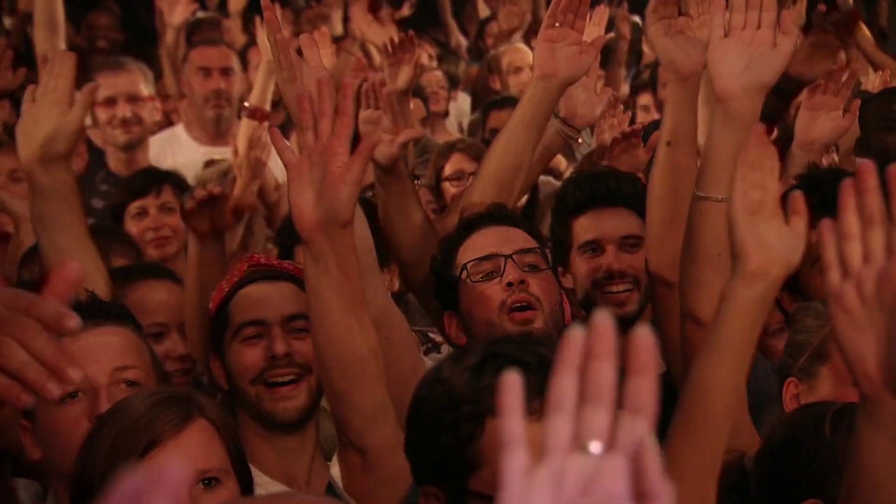 Zouglou Dance - Magic System (LIVE @L'OLYMPIA, PARIS 2014) - YouTube