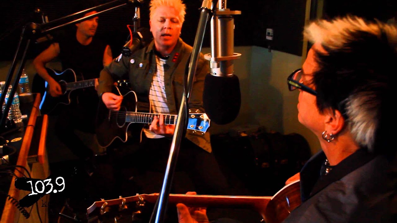 The Offspring- "The Kids Aren't Alright" LIVE @ X 103.9 - YouTube