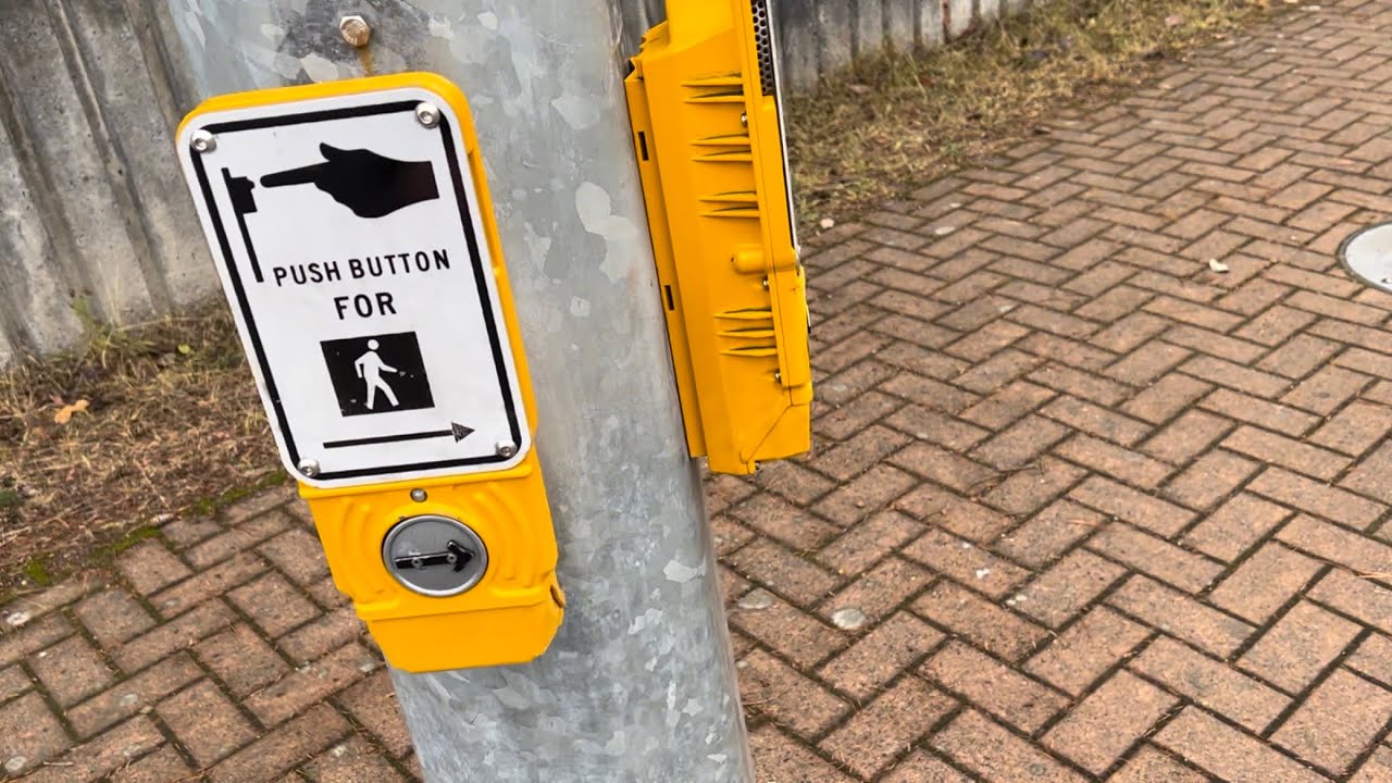 Talking Novax IntelliCross APS - Hammond Bay Rd at Uplands Dr (Nanaimo ...