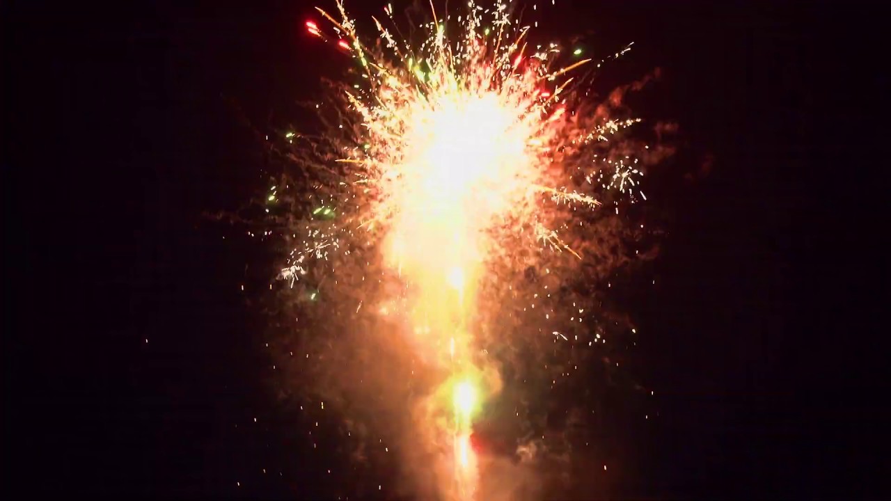 Extravaganza 200 Shots Compound Cake by Hallmark Fireworks - YouTube