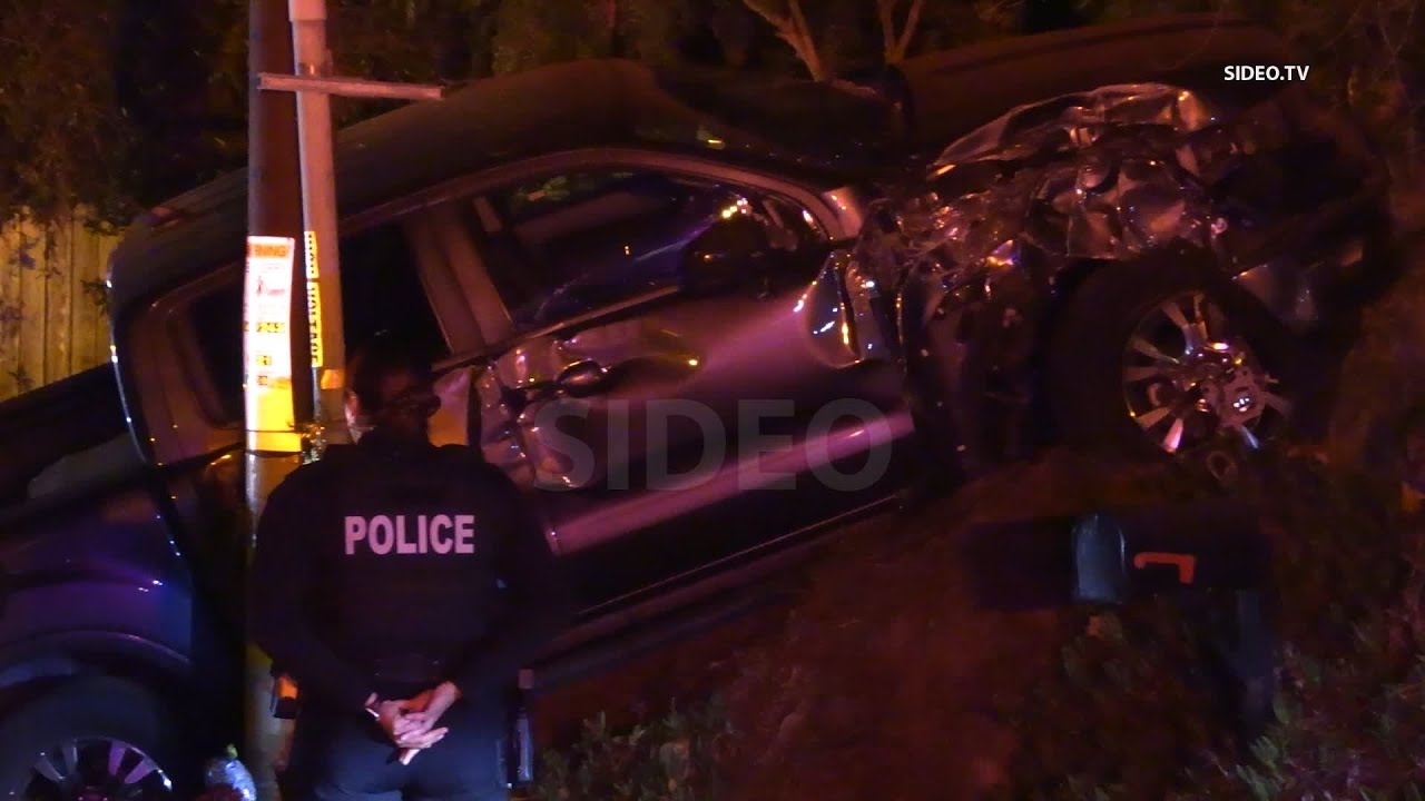 Vehicle vs Pole - YouTube