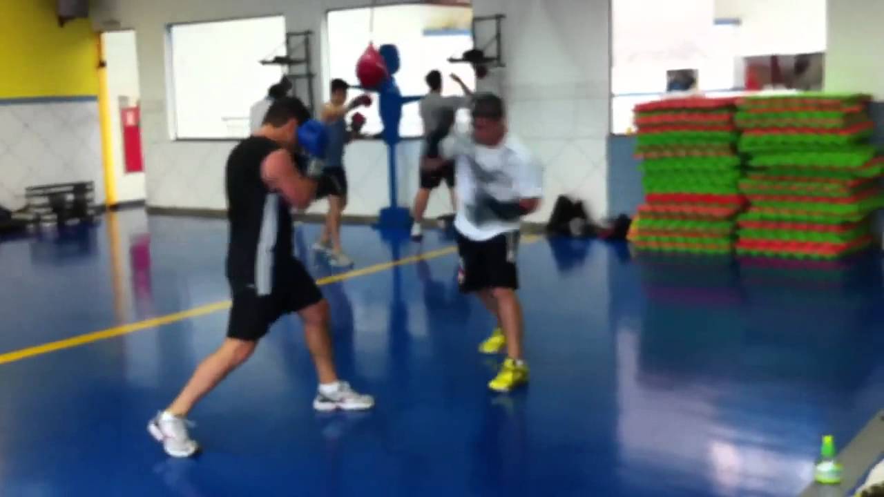 Aula de boxe - YouTube