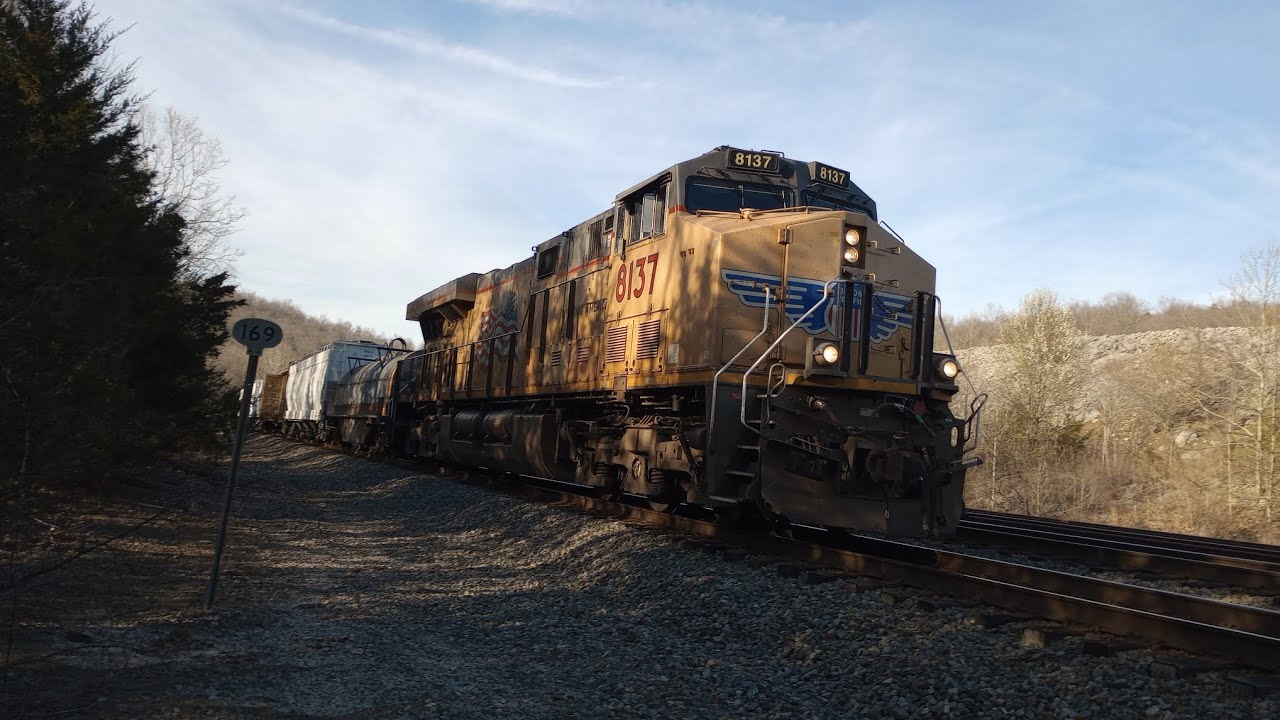 UP 8137 leads NS 167 (3/5/2023) - YouTube