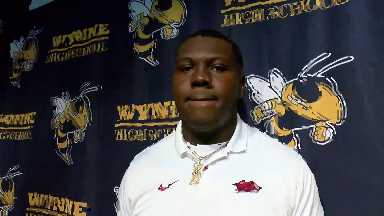 Wynne offensive lineman Terry Wells talks signing with the Hogs - YouTube