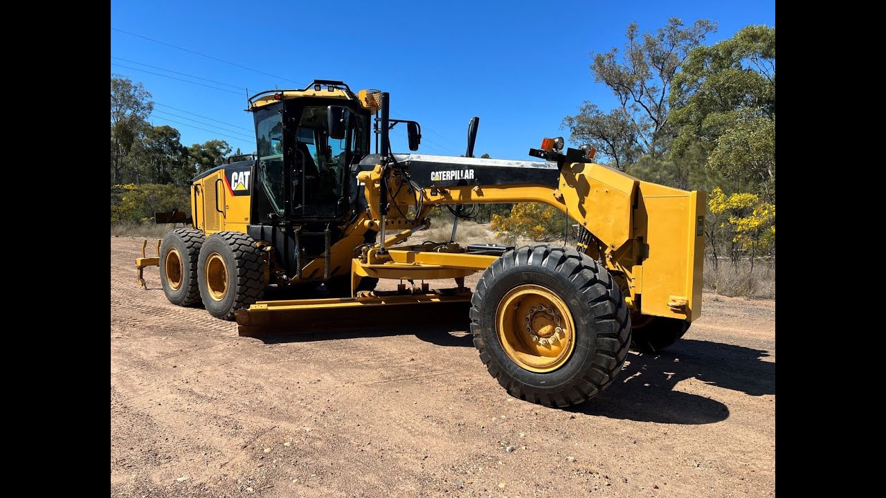 2011 CATERPILLAR 12M MOTOR GRADER - YouTube