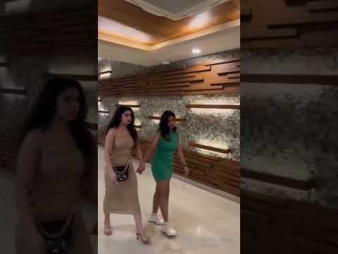 Lucknow Night club Hot girls