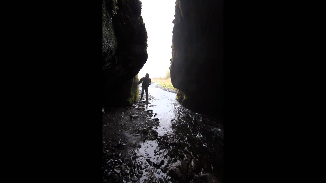 Gljúfrabúi (HD) - YouTube