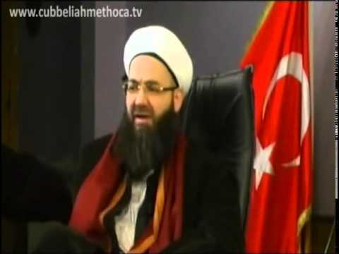 Din Görevlisiyim Eşim Çarşaf Giyiyor Kurumda Bu Sıkıntı Oluşturuyor Eşimin Farklı Bir Kıyafet Giymes