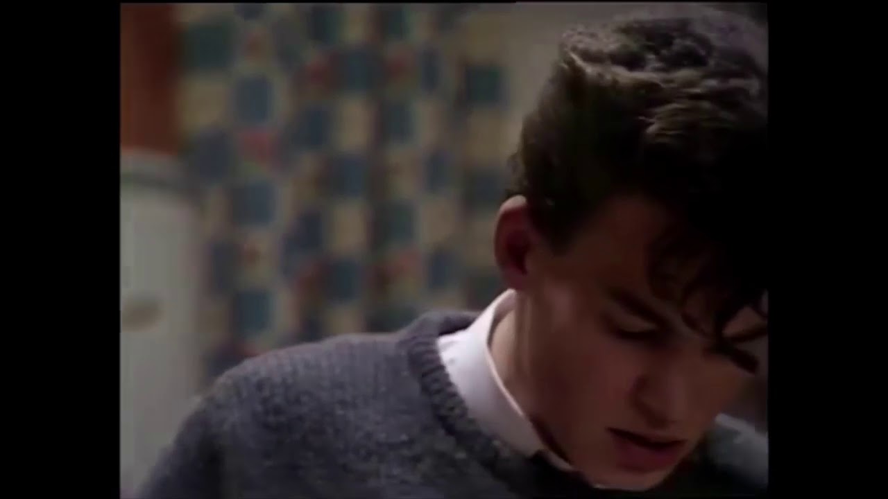 EastEnders - Pauline Slaps Mark (7 Mar 1985) - YouTube