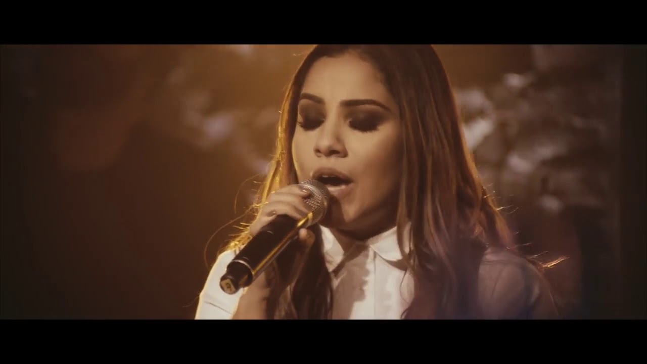 LUGAR SECRETO CLIPE OFICIAL GABRIELA ROCHA - YouTube