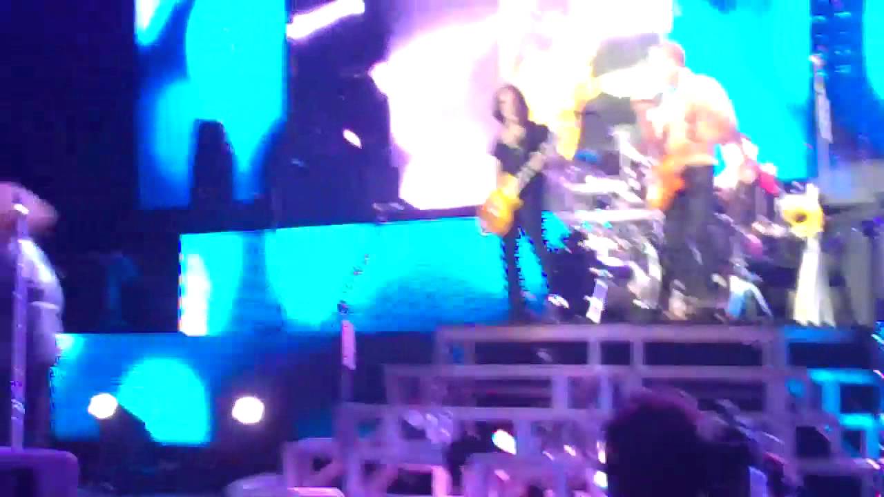 Def Leppard Live "Hysteria" Summerfest, Milwaukee WI 7/5/11 - YouTube