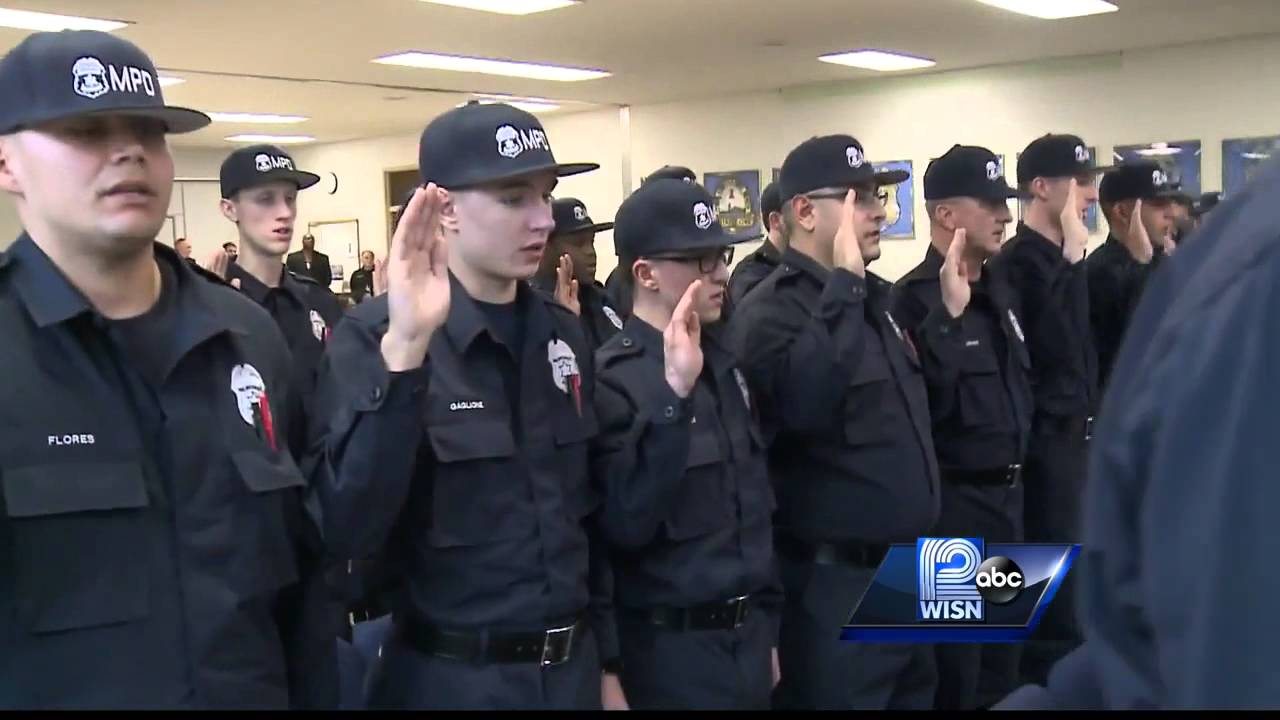 New Milwaukee police recruits ready to serve - YouTube