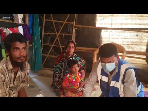 Help me nur 93 yaşindaki Rohingya dedeye sadaka veriyor