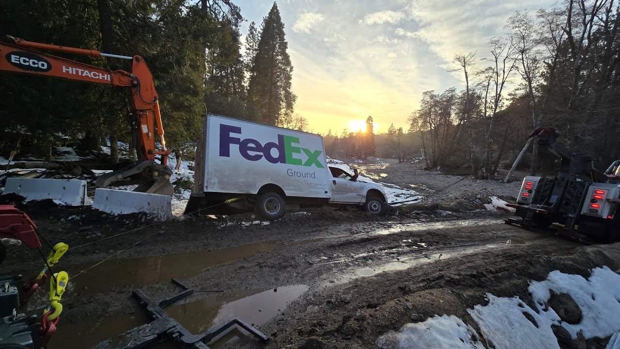 FedEx Delivery Gone Wrong... - YouTube