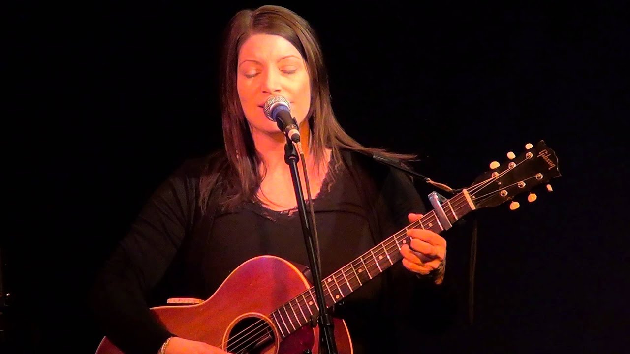 Edwina Hayes@Moonbeams March Folk Weekend 2014 - YouTube