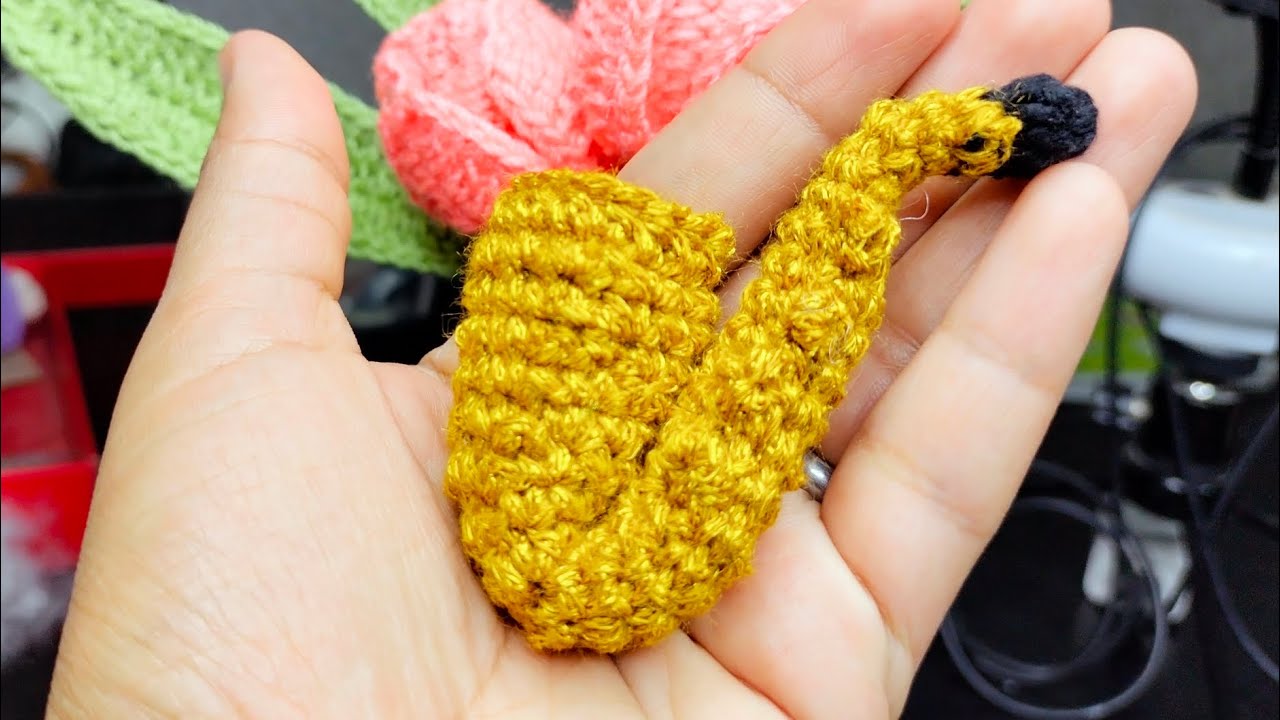 soxofon a crochet 🎷🎶 tejido paso a paso tutorial - YouTube
