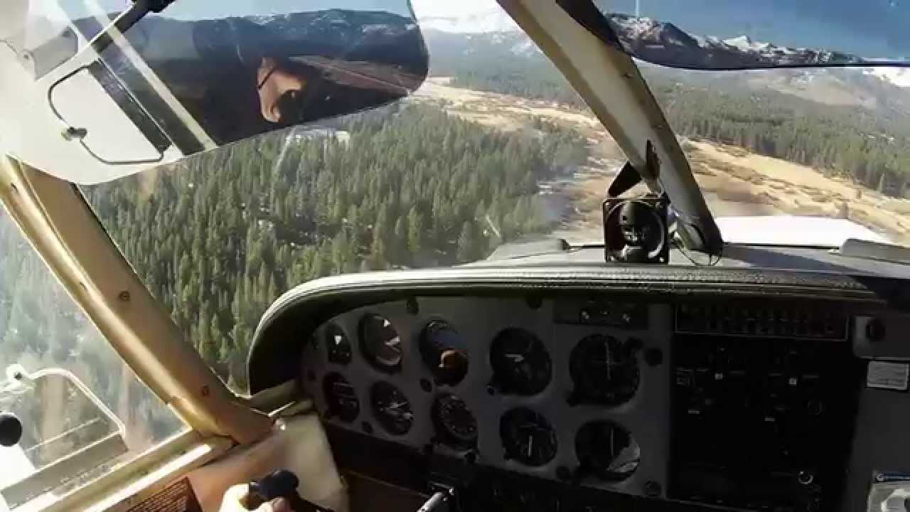 Perfect Airplane Landing @ Lake Tahoe Airport TVL - YouTube