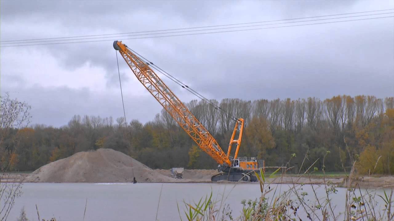 Liebherr - HS 8300 HD Hydraulic Duty Cycle Crawler Crane - YouTube