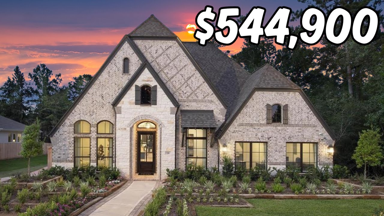 TOUR Inside A BREATHTAKING Perry Homes Model House Near Houston ...