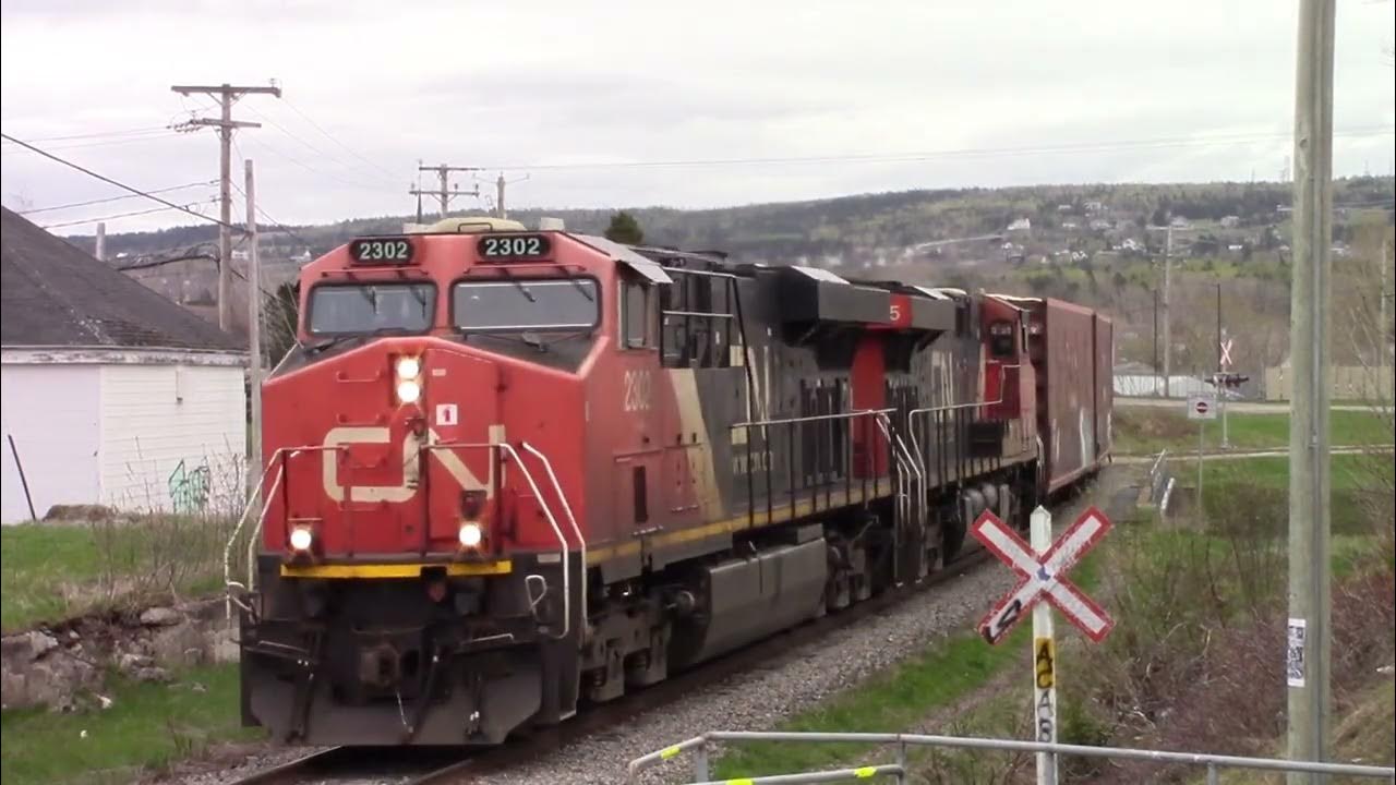 (HD) CN 2302 & CN 2265 (CN 403 West) Rimouski Qc ( Mont-Joli SUB M.P 124.62 ) - YouTube