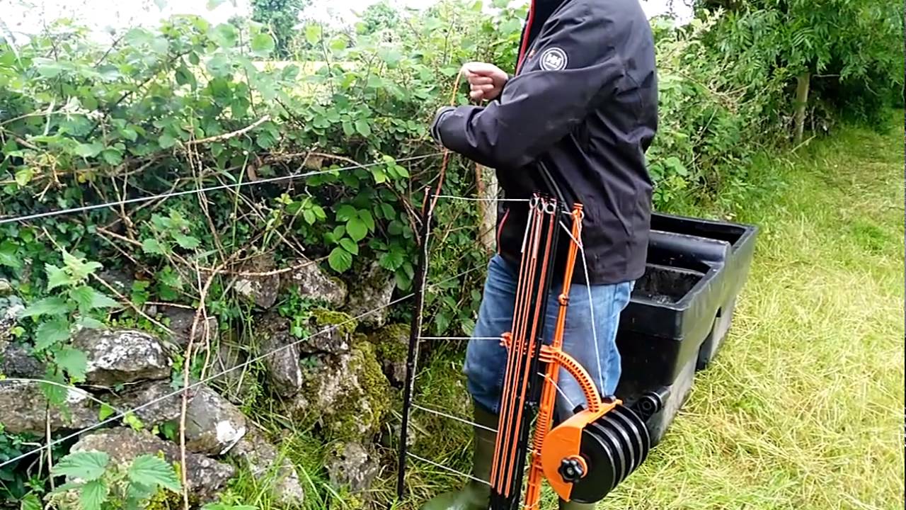 Fencing for sheep rotational grazing - YouTube