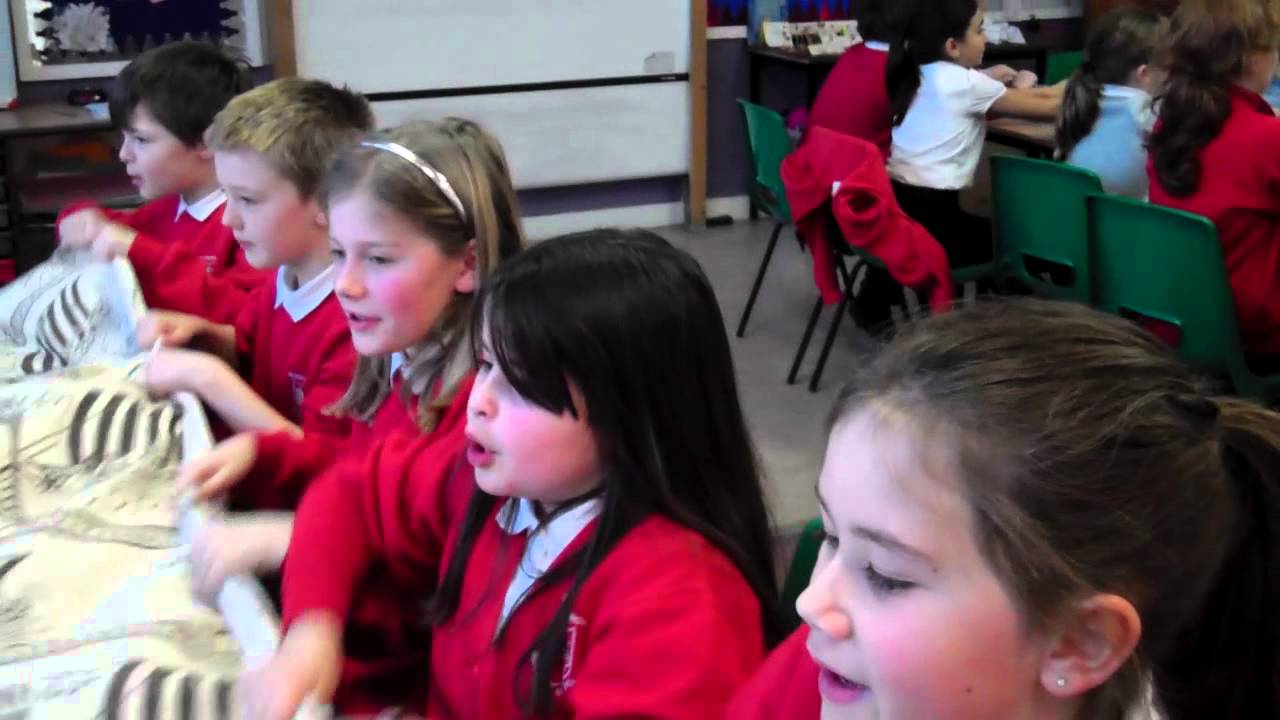 Waulking the 'Harris Tweed' video 3 - YouTube