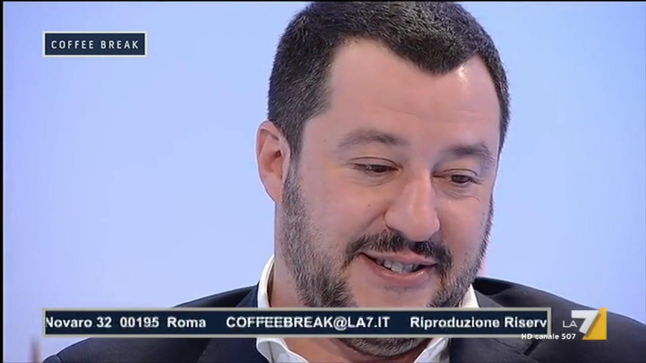 Matteo Salvini: 'Buon Santo Natale! Nasce Gesù Bambino, se non dà ...